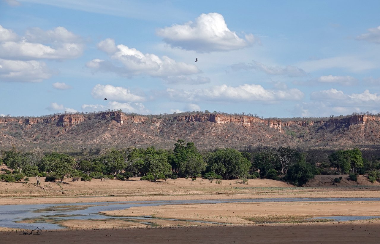 Misty Mountains of the Vumba & the Vast Wilderness of Gonarezhou - Page ...