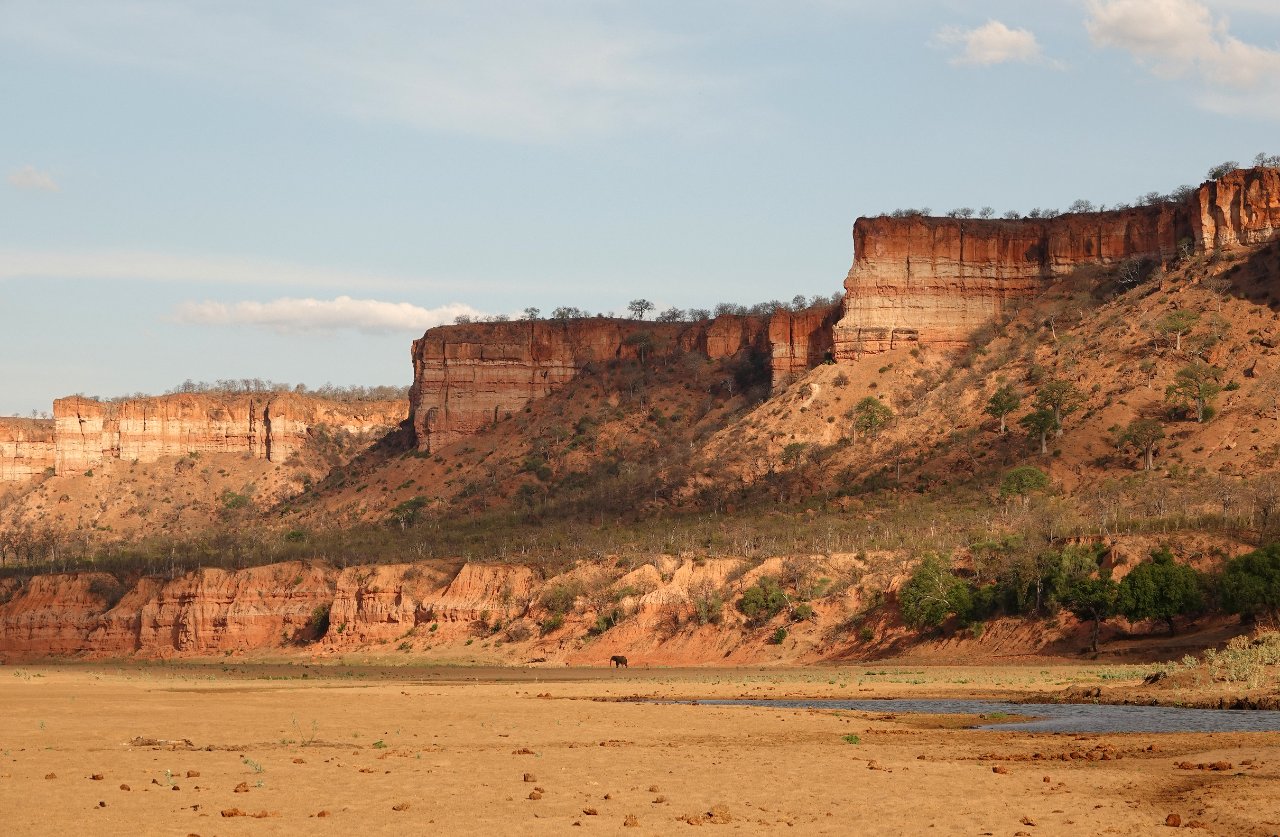 Misty Mountains of the Vumba & the Vast Wilderness of Gonarezhou ...